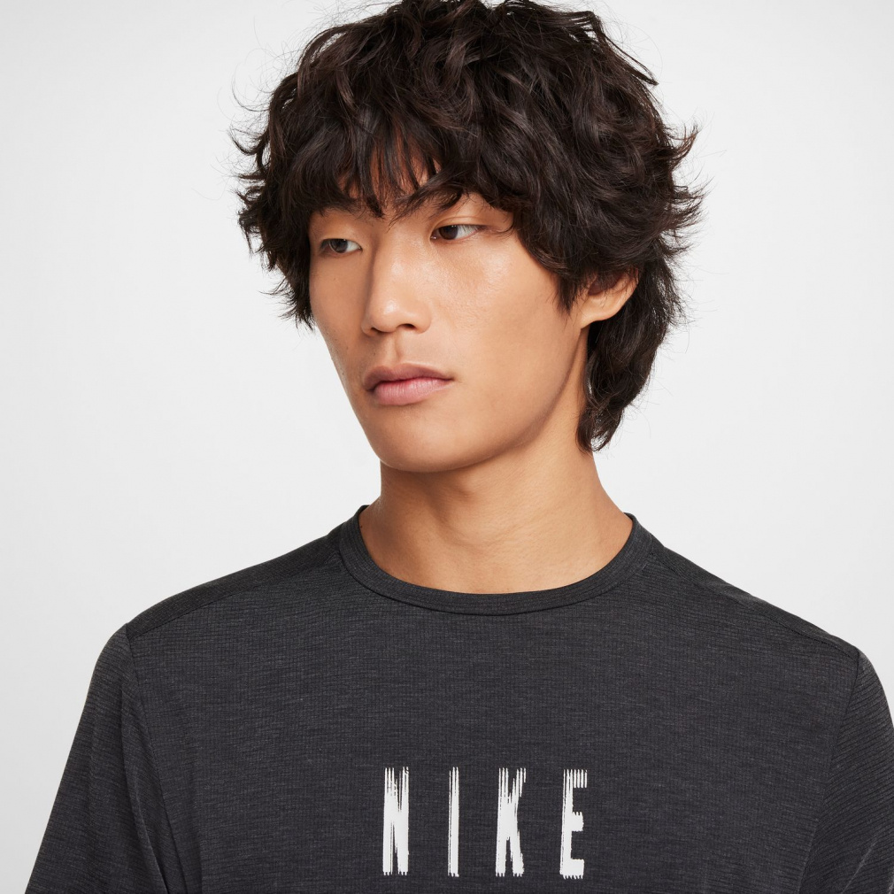 ナイキ メンズ 陸上/ランニング 半袖Tシャツ Dri-FIT RISE 365 ランニング ディビジョン S/S トップ FZ1130 ...