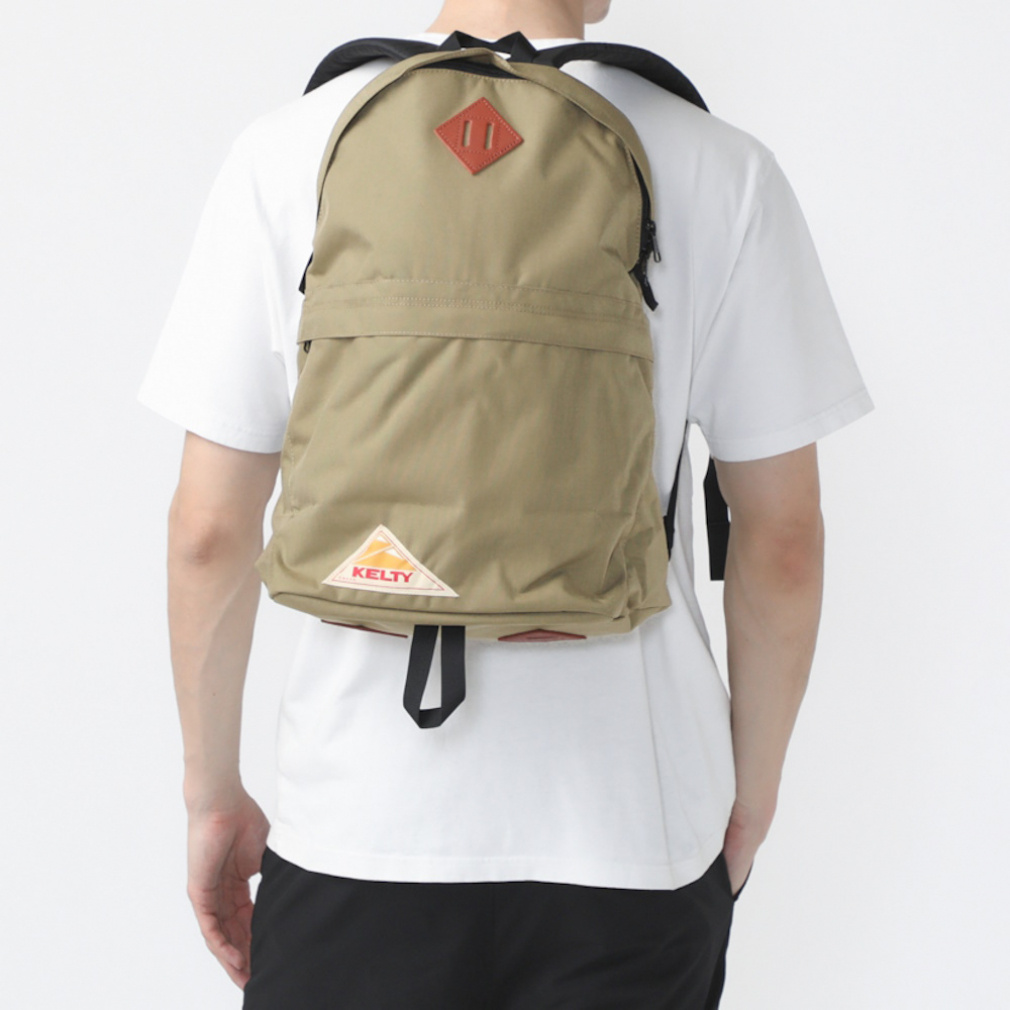 ケルティ DAYPACK 18L Tan 32591918 トレッキング バックパック リュック KELTY｜Alpen Online 公式 ...